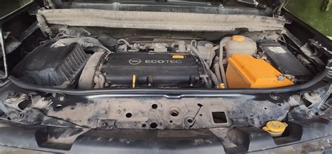 Резиновые уплотнители под капот и на бампер — Opel Zafira B, 1,8 л ...