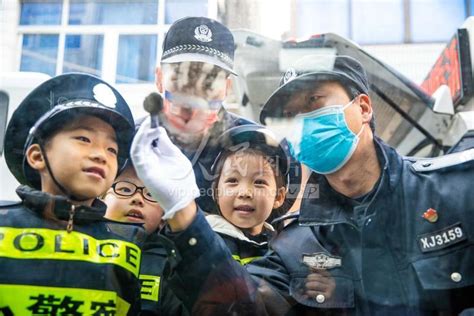 浙江温岭小小警察体验日 人民图片网