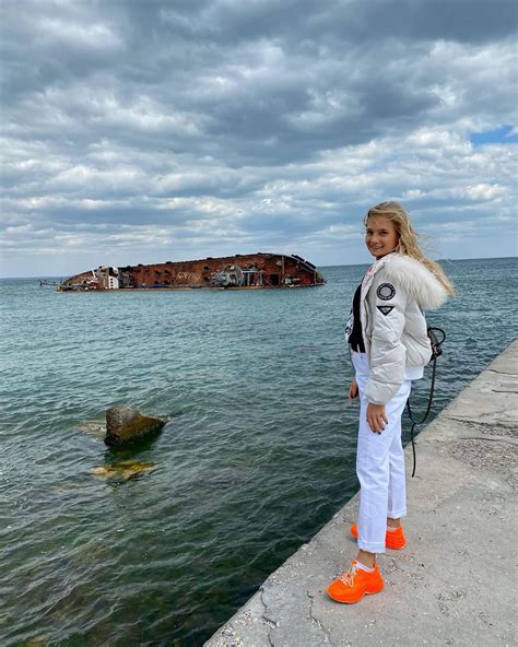 Top Photos Yastremska Enjoys Ocean Views Tennis Com
