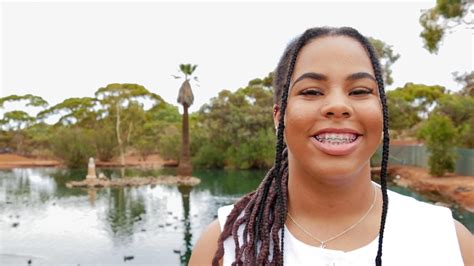 People Are Surprised When Kyndra Tells Them Shes Technically Homeless