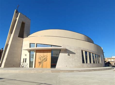 Dedicazione Della Nuova Chiesa E Dellaltare Nella Parrocchia Sacro Cuore A Statte Arcidiocesi