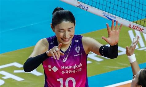 스포키 현역 연장국내 이적 암시한 김연경 Fa 시장 최대어로 등극