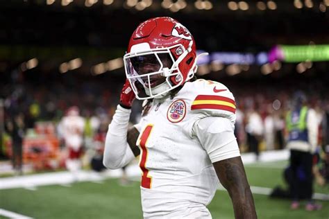Chiefs Xavier Worthy Ruled Out After Injuring Shoulder On First Drive