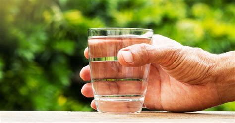 물 많이 마셔도 되는 사람 Vs 적게 마셔야 하는 사람