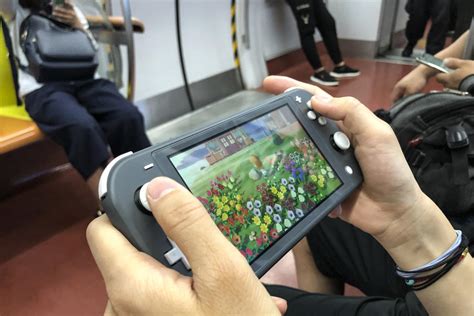 Bloomberg：任天堂 Switch 將搭載 7 吋 Oled 螢幕和 4k 輸出