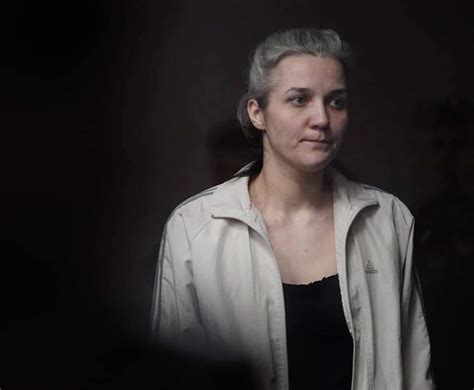 Леся Українка On Twitter Люди тіні В них ледь теплиться подих життя Дівчина з