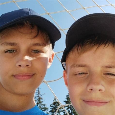 Братья 😎 и мемы Youtube