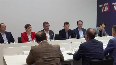 Се „крчкаат“ кадровските решенија меѓу ВМРО ДПМНЕ и ВРЕДИ датели не се откриваат Youtube