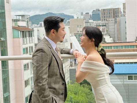 헤어변형 웨딩헤어메이크업 나연웨딩 ♥︎𝙽𝙰𝚈𝙴𝙾𝙽𝚜 𝚋𝚕𝚊𝚌𝚔 𝚍𝚛𝚎𝚜𝚜 𝚍𝚒𝚛𝚎𝚌𝚝𝚒𝚗𝚐♥︎ 나연이의 블랙 드레스 디렉팅