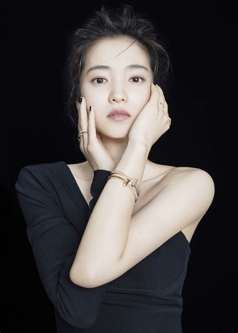 Chosun Online 朝鮮日報 キム・テリ、黒と白を行き来する名品オーラ