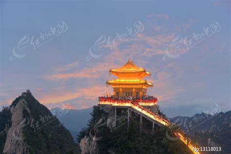洛阳老君山金顶玉皇顶夜晚高清图片下载 红动中国