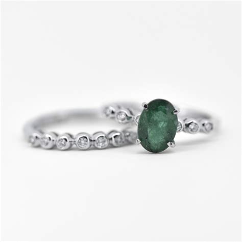 Motiwala Creations Emerald And Diamond Twin Ring