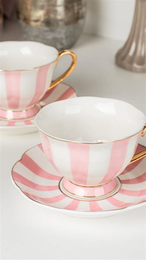 ПОСУД ПОДАРУНКИ ДЕКОР Black Friday Новорічні чашки 🎄 Чашка на колесах — ідеальний