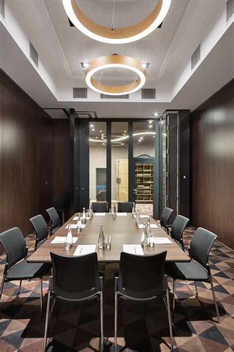 Конференц зал Львів оренда конференц залу в центрі Львова ціна