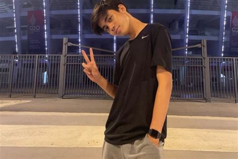 Biodata Celiboy Umur Agama Asal Tim Pro Player Mobile Legends Yang Menikah Dengan Ba Onic