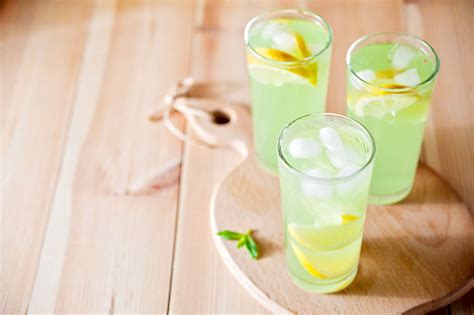 모 히 토 칵테일 또는 라임 민트와 얼음 조각으로 레모네이드 전통적인 여름 음료 상쾌입니다 0명에 대한 스톡 사진 및 기타 이미지 Istock