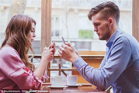 Young People Are Having Sex Before Dating Daily Mail Online