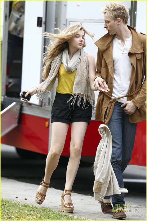Chloe Moretz Whips Her Hair On Hick Set Photo 412009 Photo