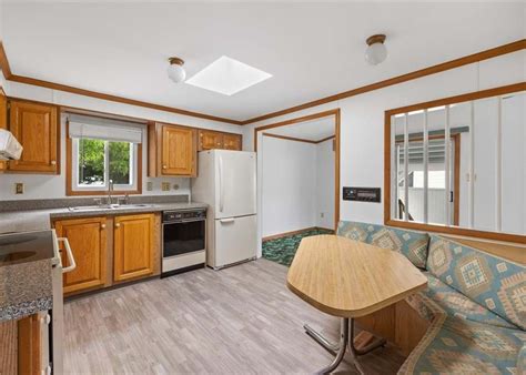 17 Queens Rd Attleboro Ma 02703 Redfin