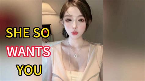 7 Signs Shes Sexually Attracted To You Youtube