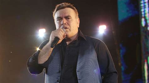 Πέθανε ο τραγουδιστής Μανώλης Λιδάκης σε ηλικία 65 ετών Zinapost Gr