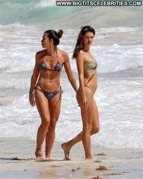 Bikini The Beach Paparazzi Mexico Celebrity Bikini Beautiful Babe Famous And Uncensored