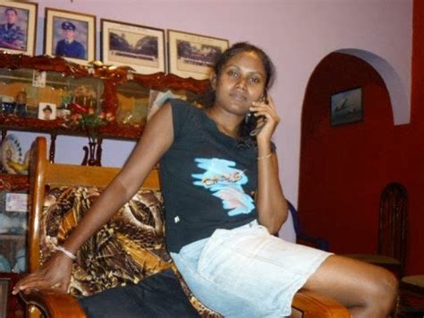 Sri Lankan Girls 99 Office Girls Sri Lankan Pissu Parawal