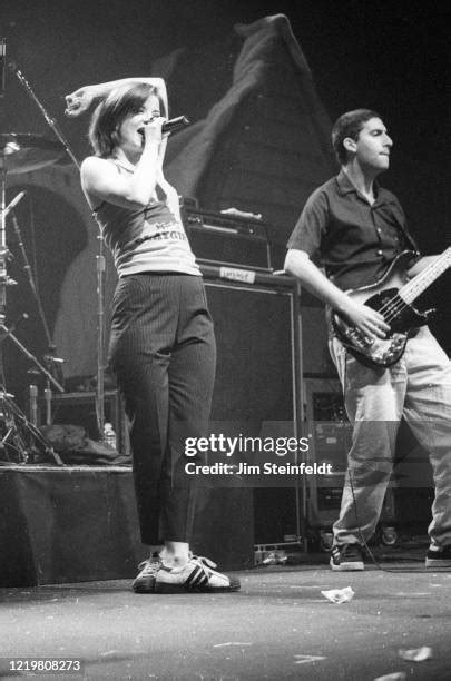 107 Shirley Manson 1996 Photos And High Res Pictures Getty Images