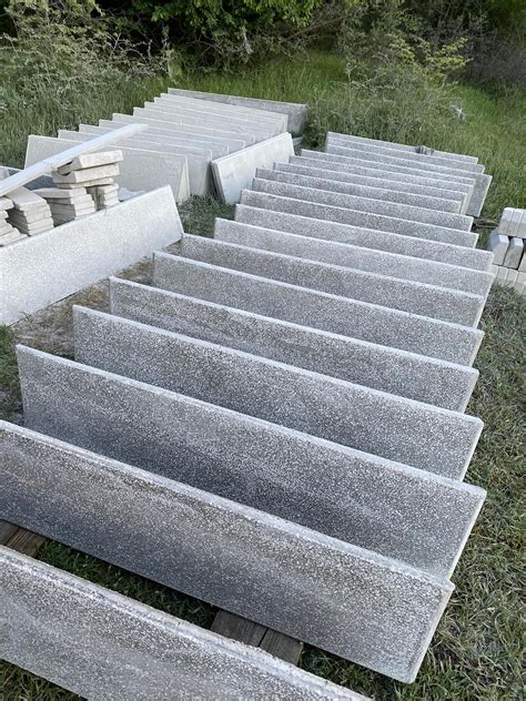 კიბის საფეხურები და მოსაპირკეთებელი ფილები