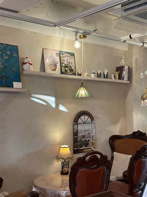 오늘 친구들을 만나고왔는데 너무 행복한것이다 이게 이게너무 하루종일 떠들고 웃어서 너무 즐거웠던것이다 비슷한고민 비슷한생각 비슷한웃음코드같은것들로 연결된