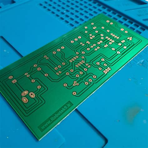 فیبر مدار چاپی شرکتی فلزیاب مدل R3 رسانه تصویری روبوتک9