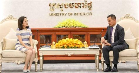 ឯកឧត្ដមអភិសន្តិបណ្ឌិត ស សុខា និងឯកអគ្គរដ្ឋទូតហ្វីលីពីន សន្យាពង្រឹងកិច្ចសហប្រតិបត្តិការ