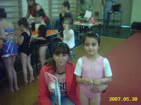 ХУДОЖЕСТВЕНА ГИМНАСТИКА И СРОДНИ СПОРТОВЕ • Виж темата Снимки на треньорки