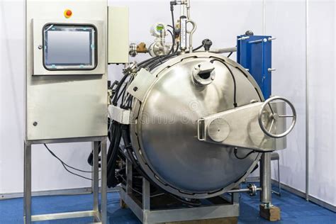Sterilization Process With The Use Of Autoclave And Instruments Tray