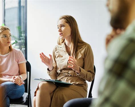 Klaustrofobia Na Czym Polega Jak Sobie Z Nią Radzić Poradnie Centrum Cbt