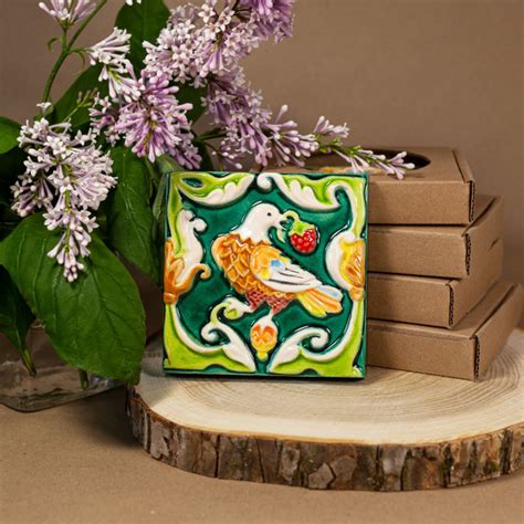 Украшение настенное интерьерное зелёные десятка купить по доступным ценам в интернет