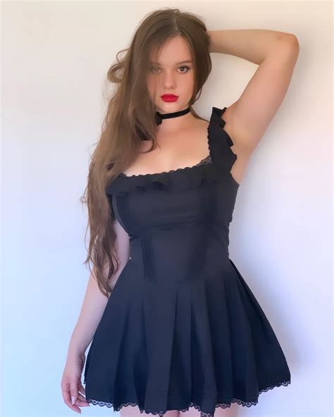 Starlet Arcade Isabella Ardley