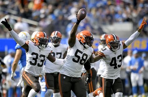 Malik Mcdowell Filmed Confronting An Officer Naked