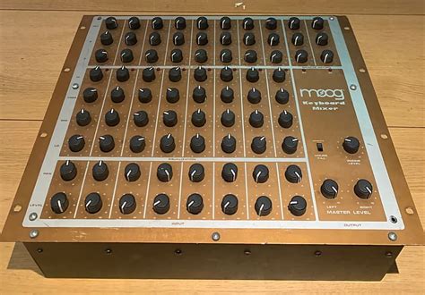 Moog Keyboard Mixer Rare Reverb France
