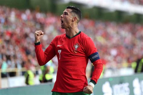 موعد مباراة البرتغال والدنمارك في دوري الأمم الأوروبية والقناة الناقلة