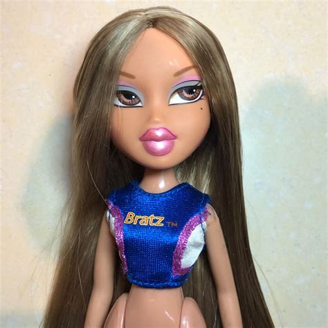 Bratz Cheerleader Yasmin Doll Hobbies Toys Toys Games On Carousell