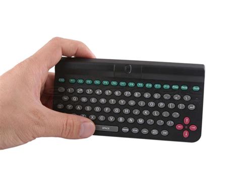 Another Mini Bluetooth Keyboard From IRXON Gadgetsin