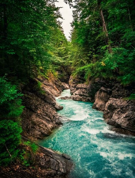 People Showcase The Most Beautiful Places On Earth In 50 Jaw Dropping