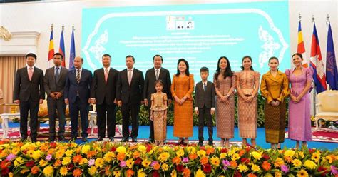 សម្តេចតេជោ ហ៊ុន សែន ថ្វាយសារលិខិតថ្លែងអំណរព្រះរាជគុណ ព្រះមហាក្សត្រ វិមាន៧មករា