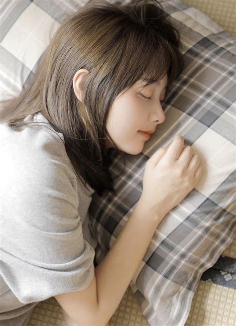 甜甜的初恋女孩