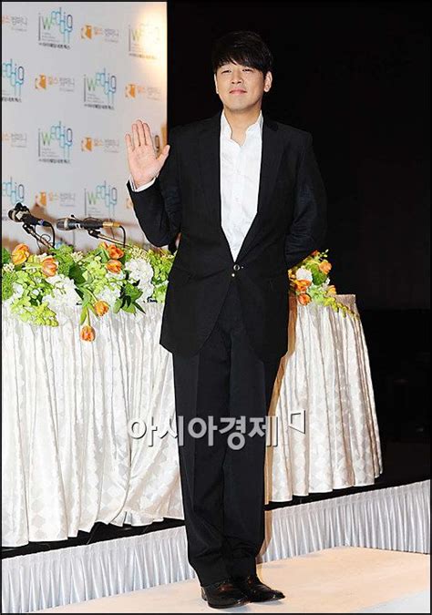 Photo Ryu Si Won At Press Confrence ~ The Story Begins