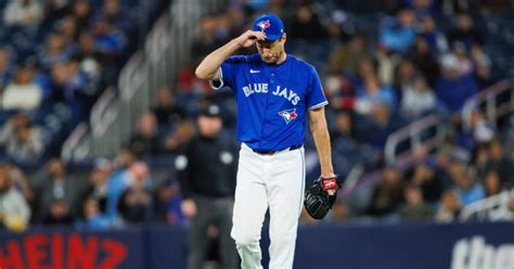 좌절감 느낀다 여전한 손가락 통증 통산 216승 베테랑 또 의사 만난다