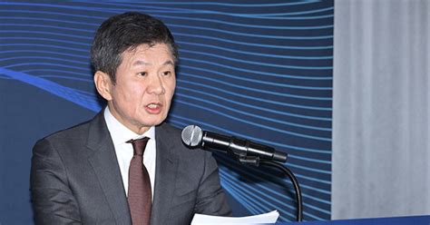 맹비판 속 4연임 강행 정몽규 회장 월드컵 8강 올림픽 남자축구 메달 목표