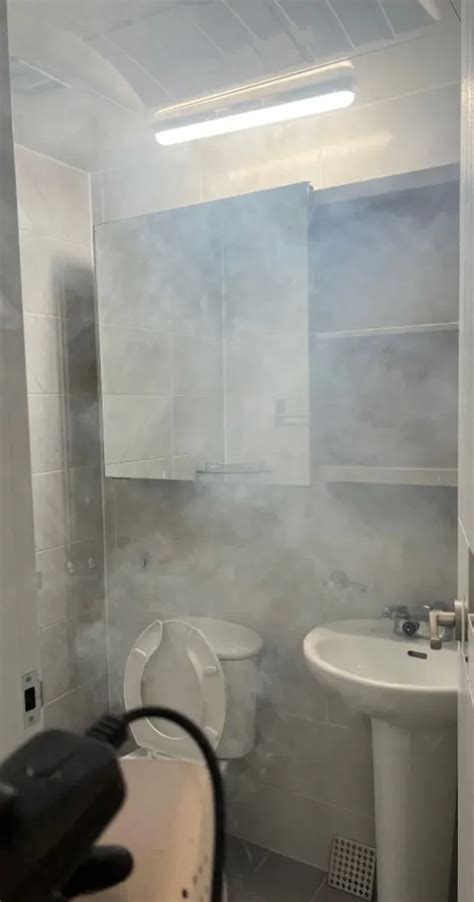 이렇게 업체에 맡겨서 청소해보는건 처음인데 상담도 친절하게 해주셨고 추가비용도 합리적인선으로 처리해 주셔서 좋았습니다 다음에도 입주청소 할일있으면 추전하겠습니다 숨고 숨은고수