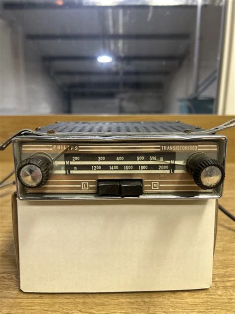 PHILIPS TRANSISTORISED CLASSIC Car Push Button Radio 25 00 PicClick UK